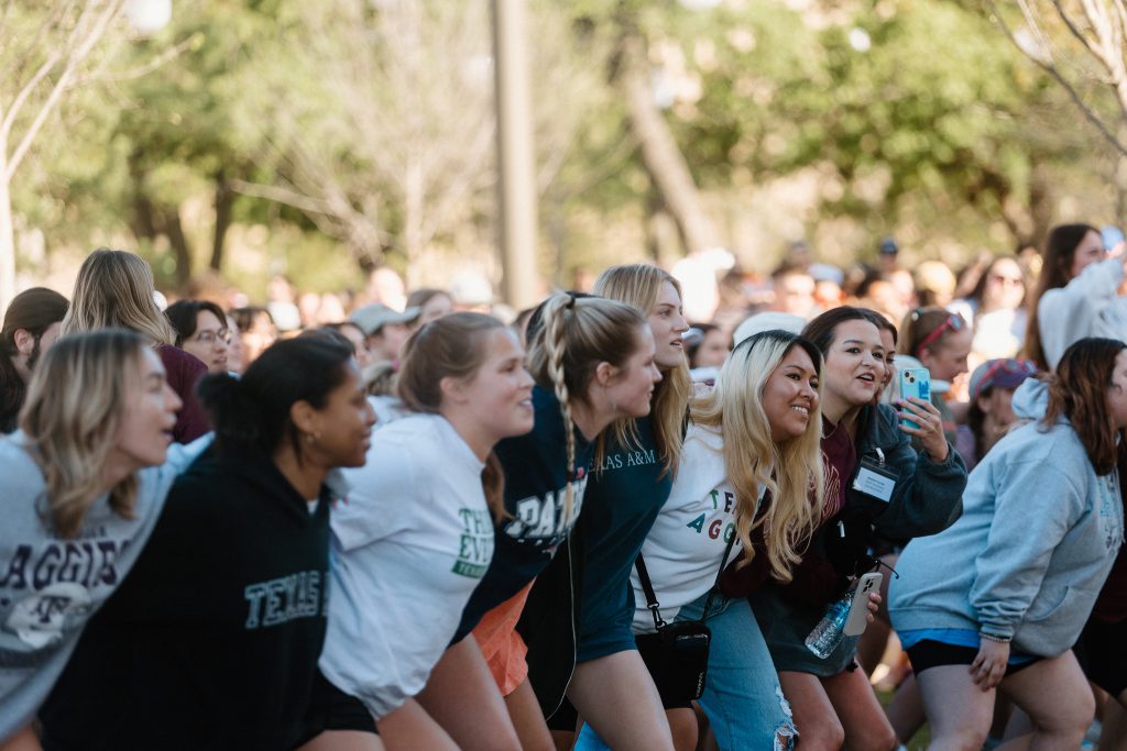 Five Reasons to Join a Student Organization this Semester